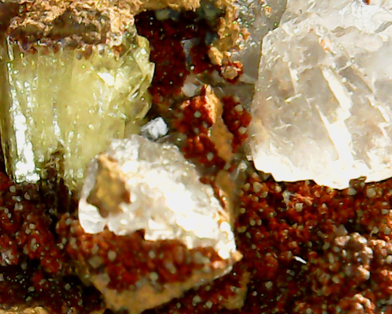 Adamita-Calcita :: Minerales